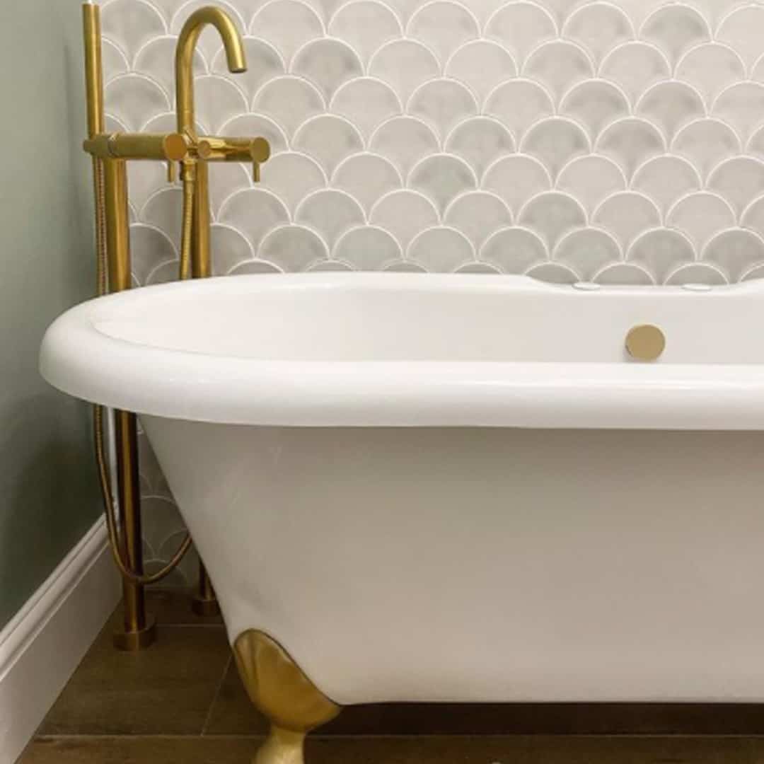 emc | Bathroom Elegance With Fish Scale Tiles | Customer